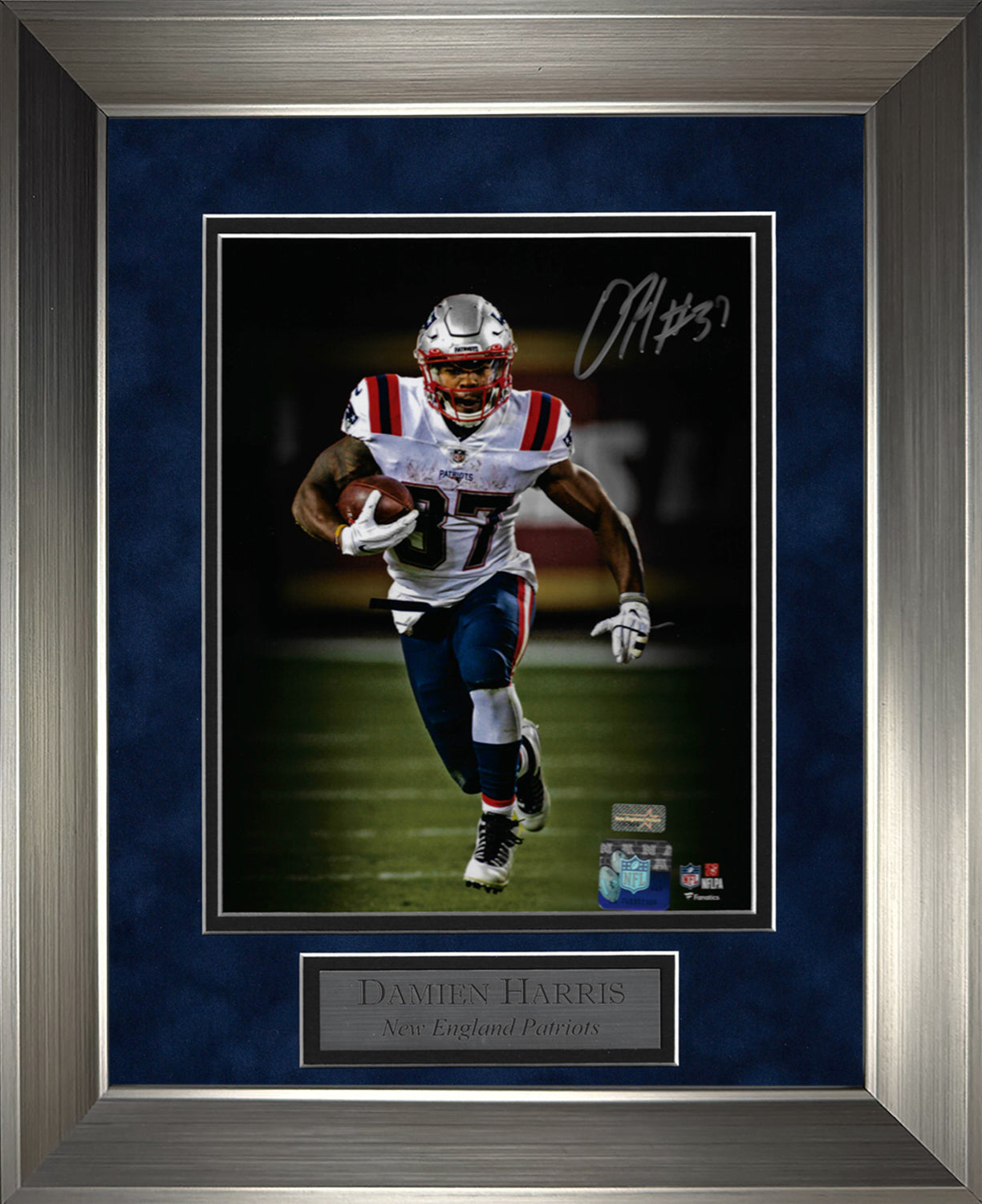Damien Harris Photo Run 11x14 – New England Picture